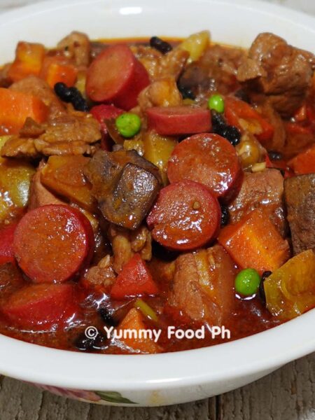 Delicious Adobong Pata Recipe - Ham Hock Adobo Recipe » Yummy Food Ph